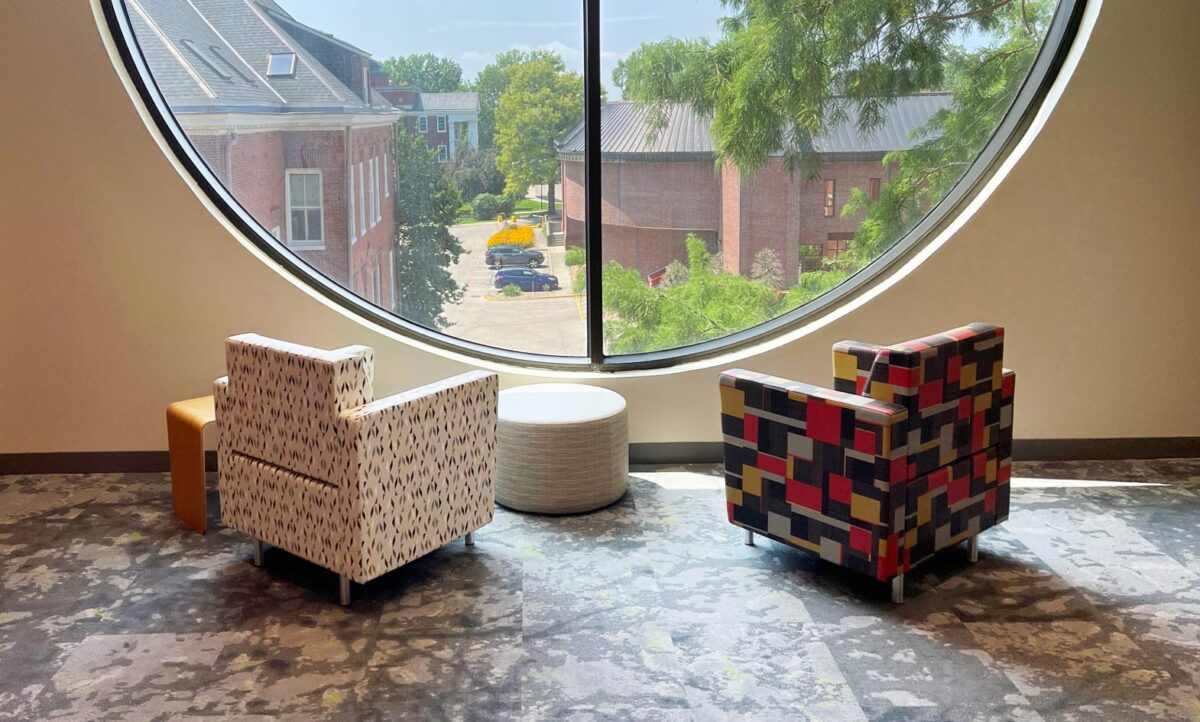 University of Louisville - Ekstrom Library - Agati Furniture